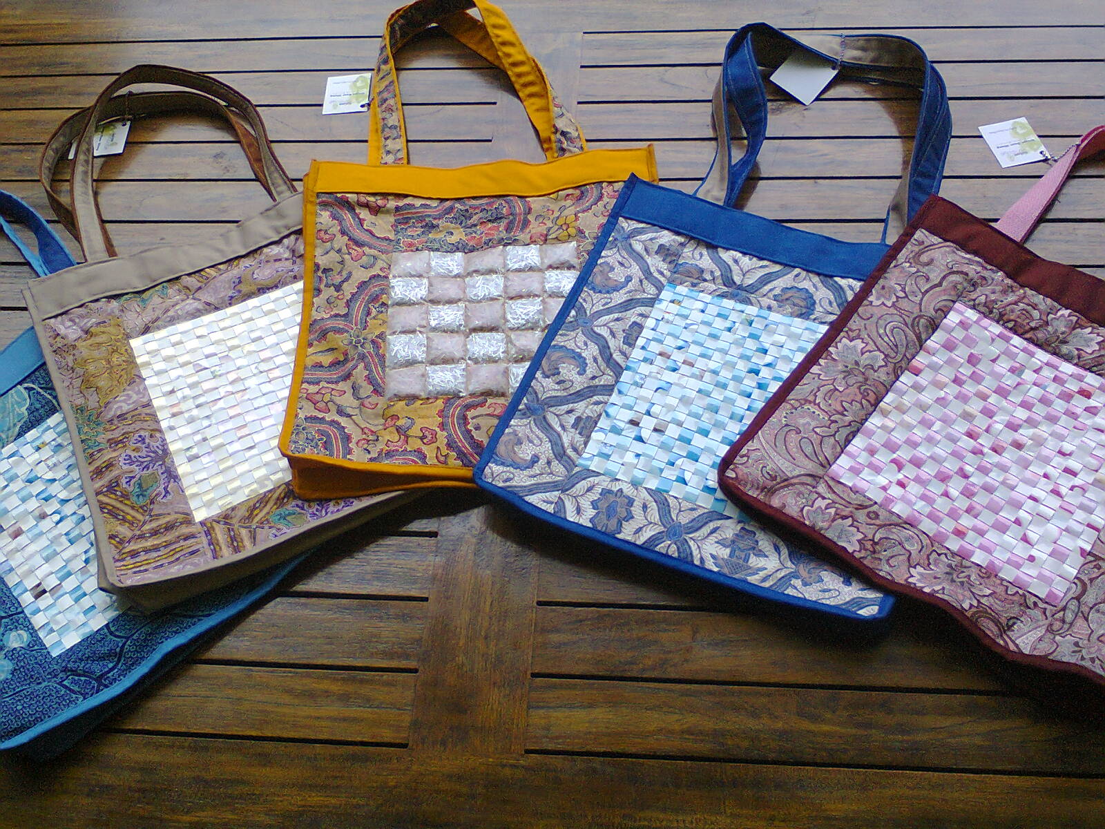 Peluang Besar Bisnis Tas Handmade dengan Modal Kecil