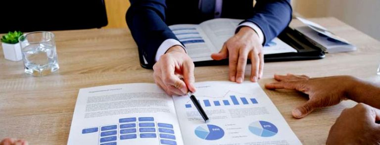 Konsultan Keuangan: Pengertian, Jenis, Tips Karir, dan Cara Memilihnya