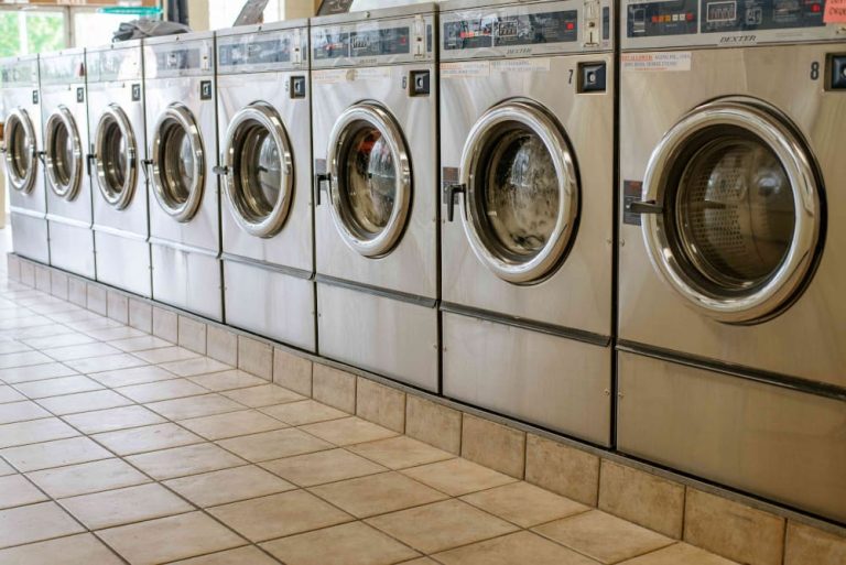 Peluang Usaha Laundry Koin, Rincian Modal, dan Plus Minusnya