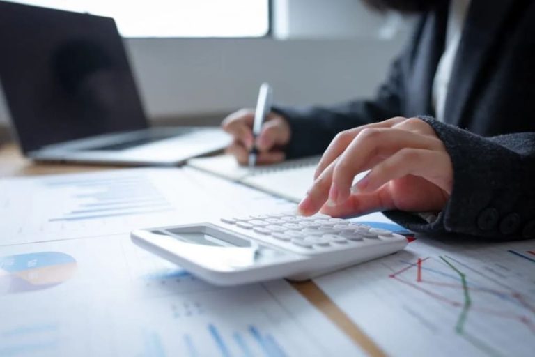 Income Smoothing: Pengertian, Dampak, Contoh dan Analisisnya