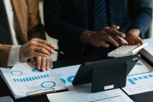 Controlling dalam Manajemen: Pembahasan Lengkap & Mendalam - Kledo Blog